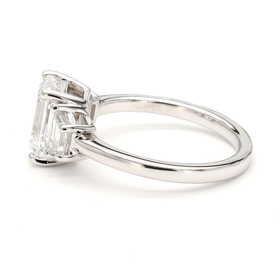 14K White Gold IGI Certified Lab-Created Diamond Emerald 3-Stone Ring ...